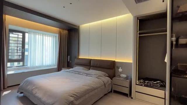 打掉一间卧室做主卧衣帽间,35m大套房,卧室、衣帽间、梳妆台、卫浴