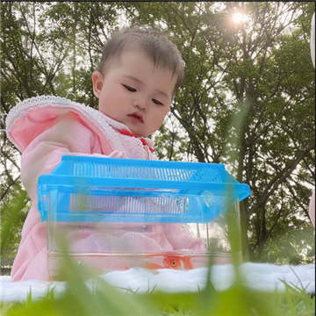 墨墨是个小妹妹 