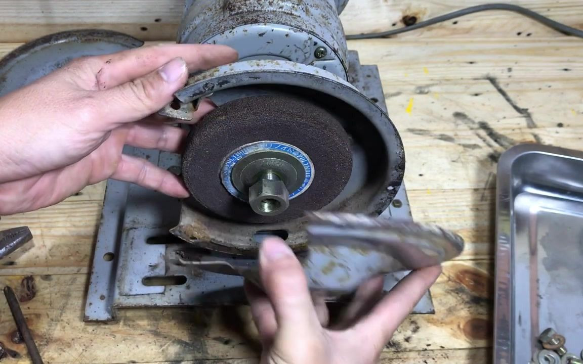 修复翻译旧的研磨机