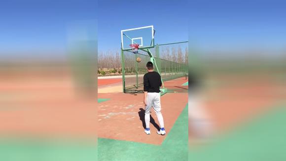 篮球教学:适合一个人训练投篮的方法