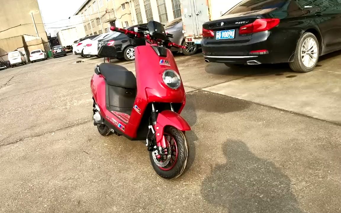 小牛牛电动车,满电续航600里,铅酸锂电池量用,可上牌照