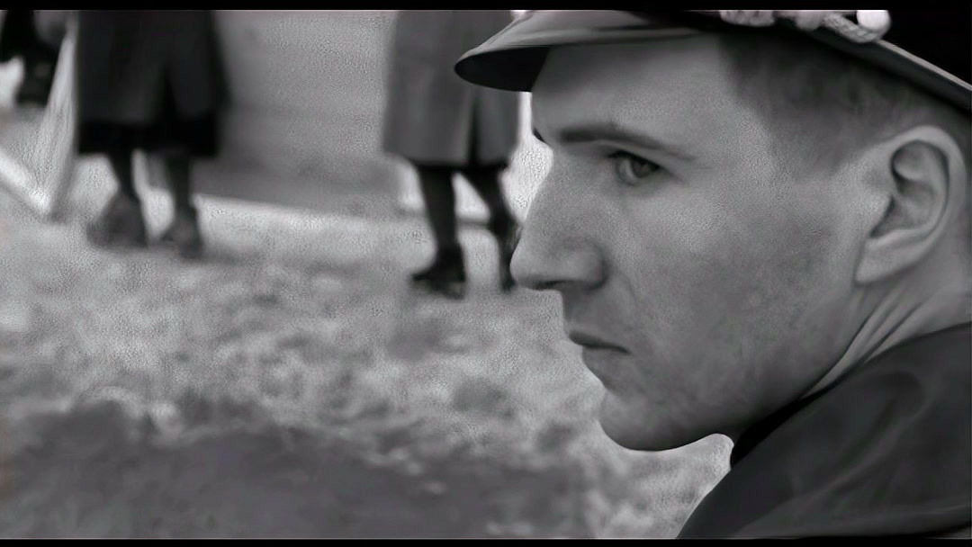 辛德勒的名单:即使你有文化,但是你是犹太人在德军营地也没有用