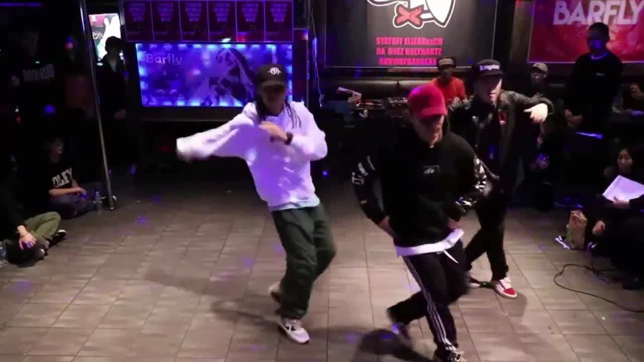 踩点帅气现场表演,简单易学的女生舞蹈