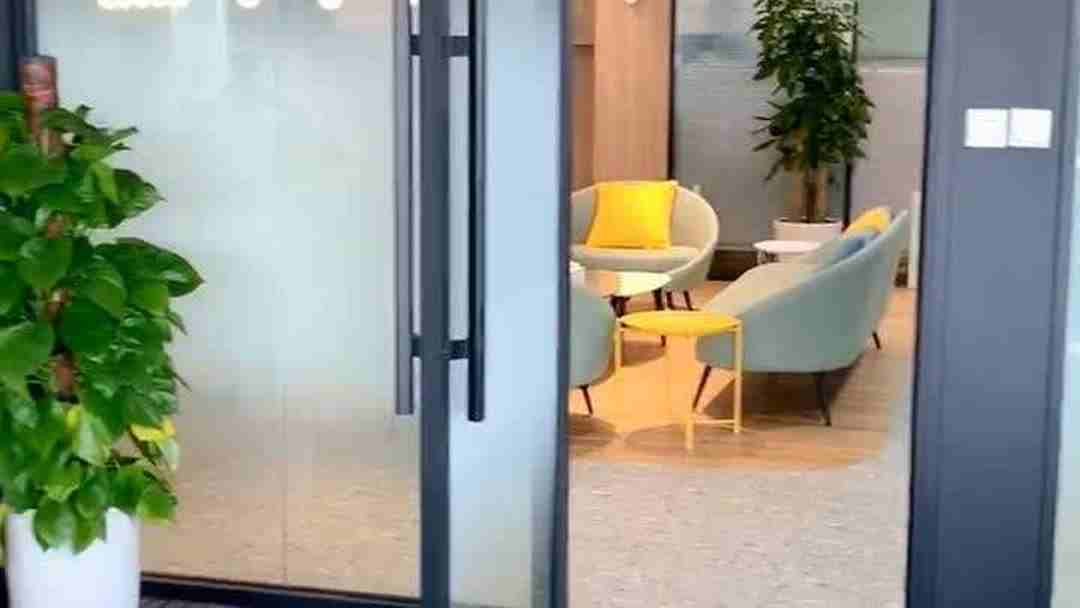 办公室装修实景效果图