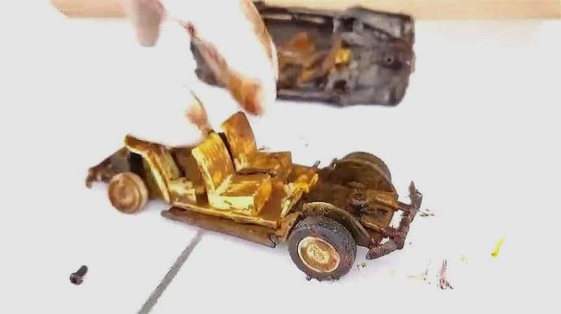 路边捡的破烂汽车,小伙一时兴起将其翻新,看到成品我就彻底服了