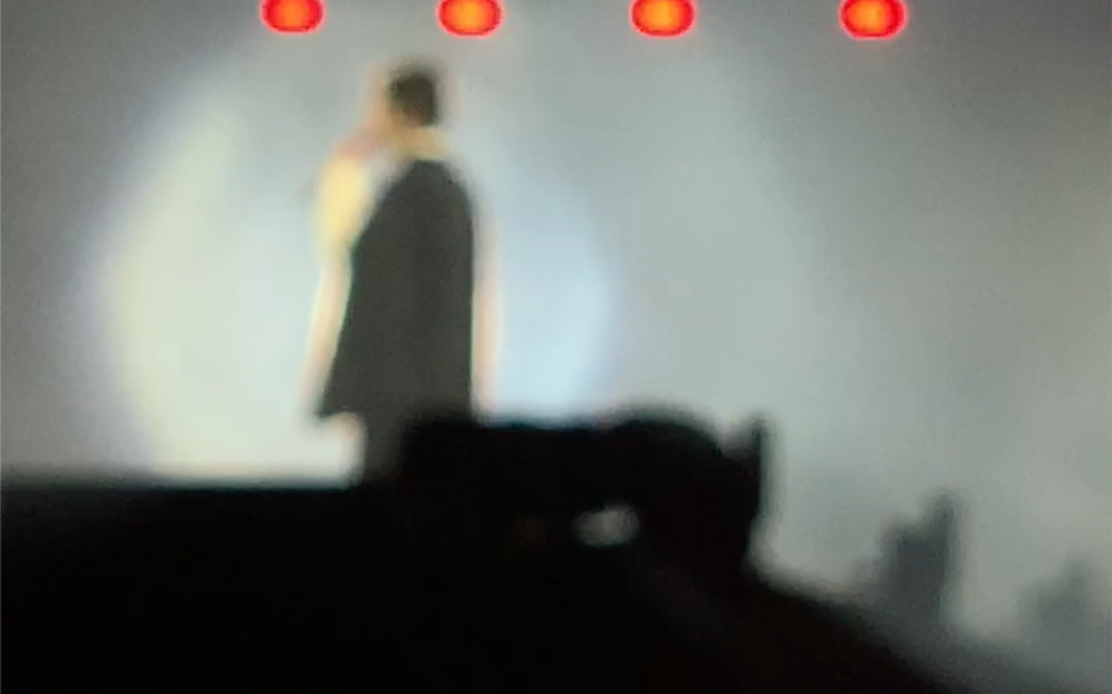 2019.11.17 华晨宇火星演唱会海口 介绍新歌《好想爱这个世界啊》