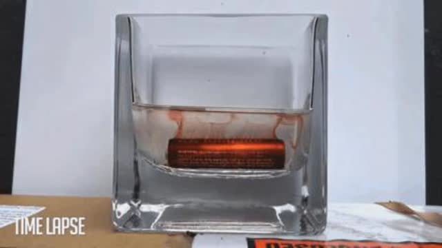 把电池放到硫酸中会怎样?会不会爆炸?