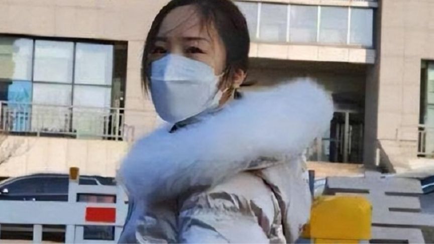 刘鑫募捐引争议,律师提出赔偿时间,超时江妈可用法律手段再维权