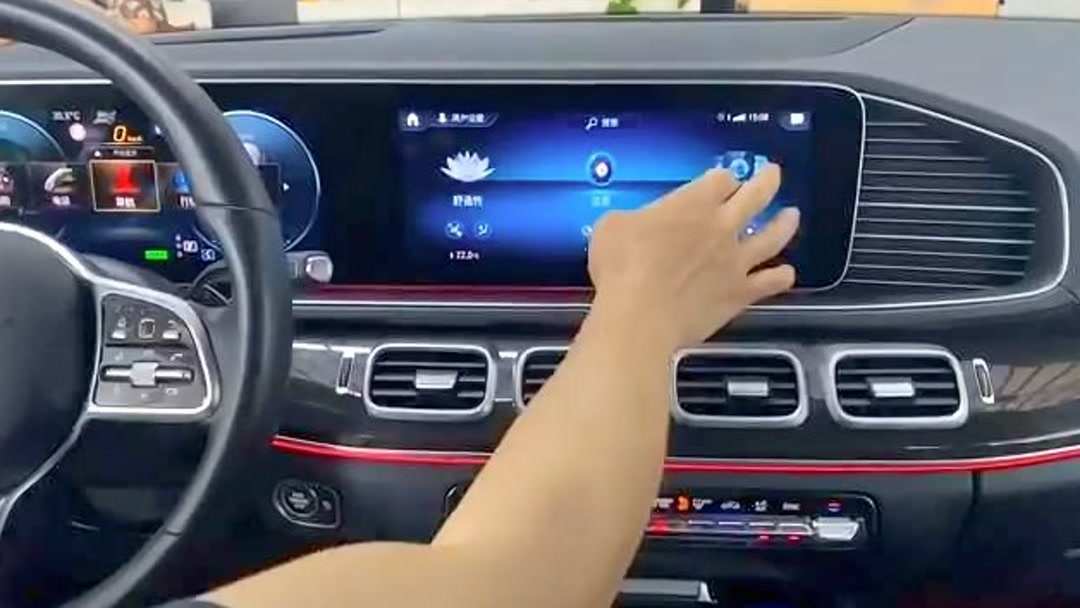 20款美规奔驰GLS450升级人机交互AR导航行车记录仪