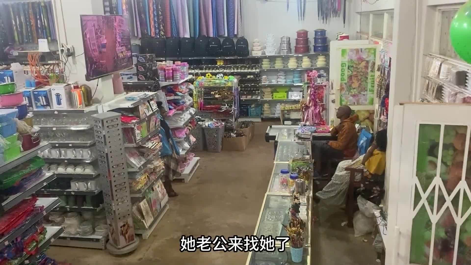 又有两名女员工辞职离开,接连离职对老板打击很大,相处这么久,分别时...
