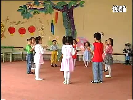 中国传统儿童游戏上集《01碰球》幼儿园家长开放日亲子游戏活动