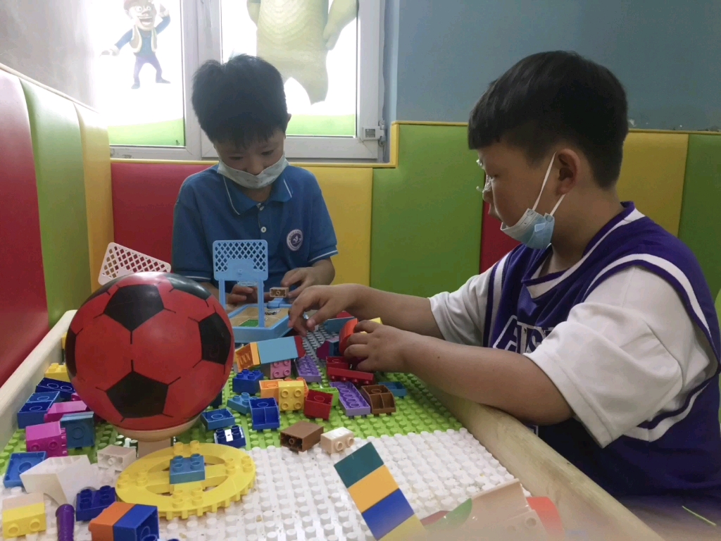 ... 激光可选择性地破坏病变组织,且不影响周围邻近的正常皮肤组织,从...