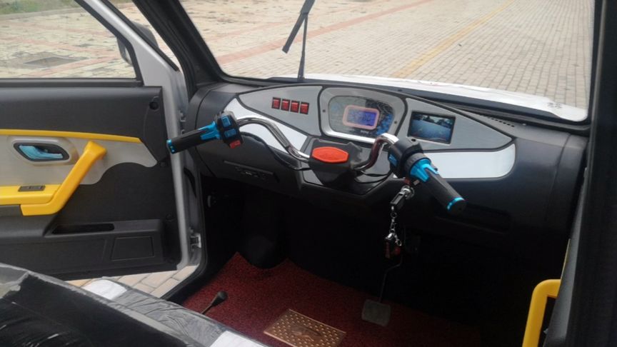 改装后的手把式的四轮代步车,是如何操作的,大家一起来学习一下