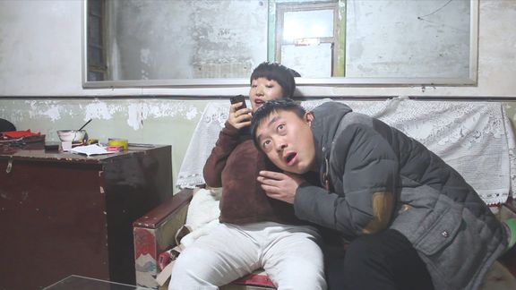 搞笑剧:吃货媳妇怀孕,用肚子里的宝宝套路老公,整个过程太逗了