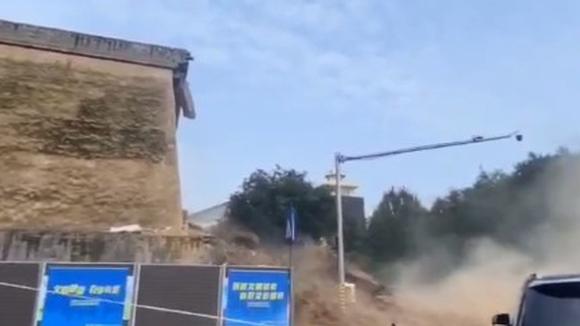 雨水多的连城墙都到了