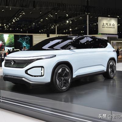 在#2019上海车展# 探馆过程中偶遇了最近刚刚发布的宝骏概念车RM-C...