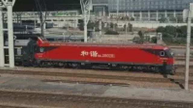 [火车]HXD3D+25G[K187]沈阳-上海 上局宁东南京出站