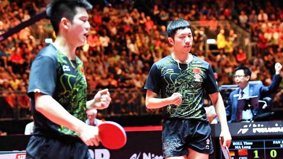 许昕竟遇克星!许昕对拉居然败给樊振东!马龙都不信!