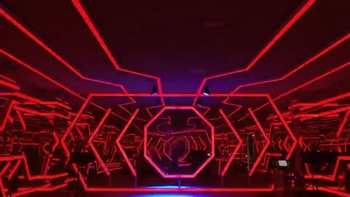 动感单车房好夺目,好多彩…