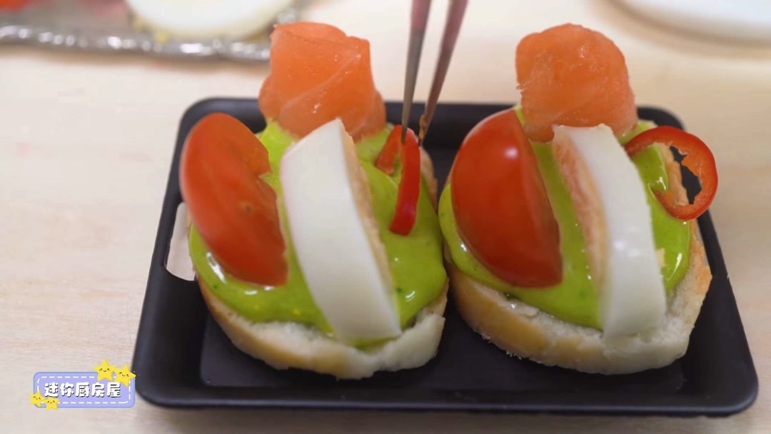 迷你厨房屋 第11集 猪猪侠和超级宝贝赳赳在迷你厨房做美食