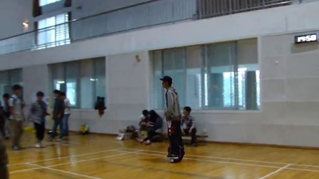 " PinWheel电动独轮车 思维车 自平衡车 火星车 广州大学生第一次骑 "