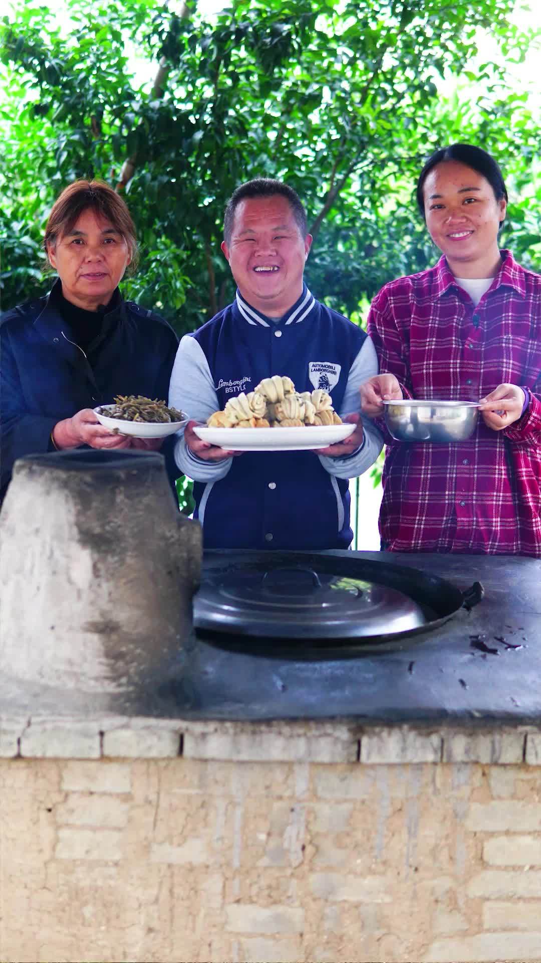 ...夏收万担粮,人们只记得秋天是收获的季节,却忘记了秋天一样是播种的...