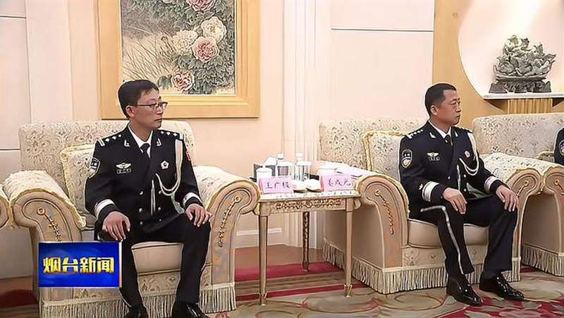 市领导会见我市出席全国公安系统英雄模范立功集体表彰大会代表