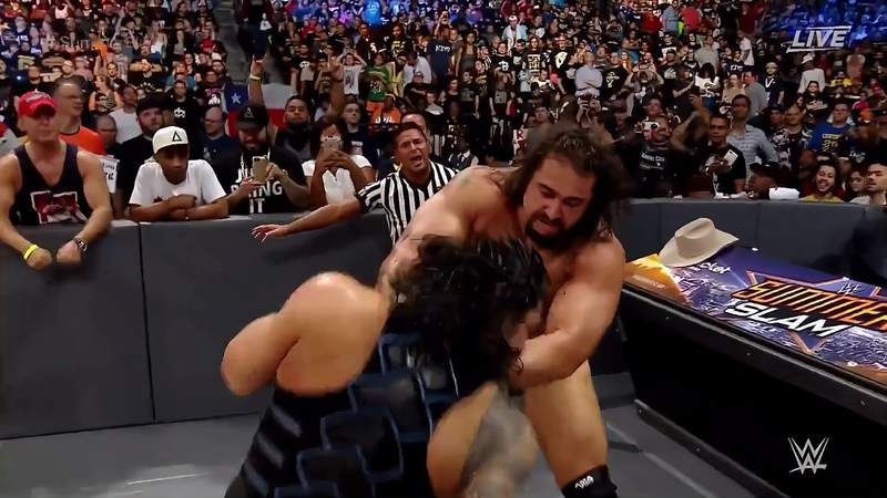 罗门伦斯在后台遭遇痛击,卢瑟夫比赛开始前动手