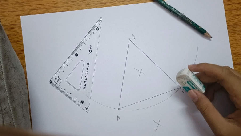 数学选做作业(用尺规画一个等腰三角形,并画出过等腰三角形三个顶点...