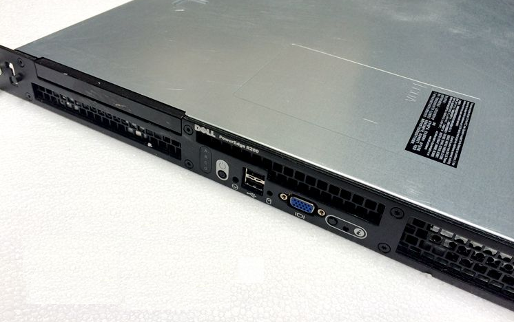 当你在家里”养“了一台服务器是什么感觉