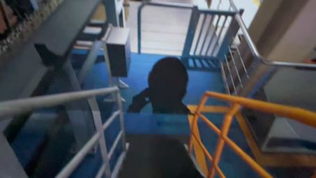 混合现实裸眼3D沉浸空间,真正的实现了人体无穿戴设备的视觉追踪。...