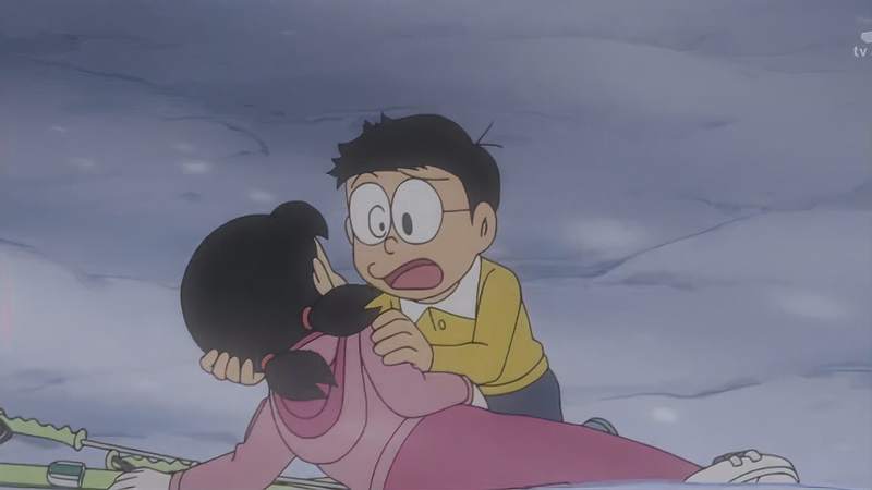 哆啦A梦:大雄在后院为静香打造滑雪场,却意外遇暴风雪差点被困