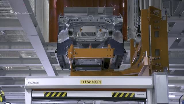 奥迪汽车2022款Q4纯电动,总装全过程,德国的生产线真牛啊!