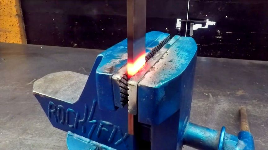 真牛,自己做个钣金折弯机,效果真是太棒了