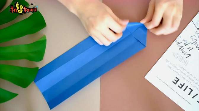 怎样折飞机,你折的飞机太普通了,今天教你玩点别的