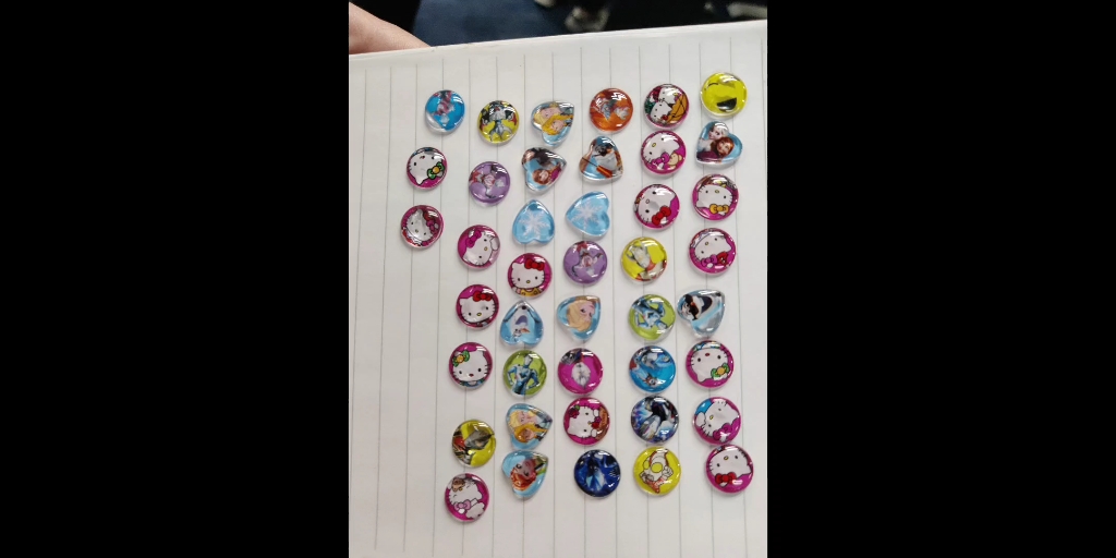 关于最近,学会了用Python画画,模仿设计了海报,游园会得到的勋章和...