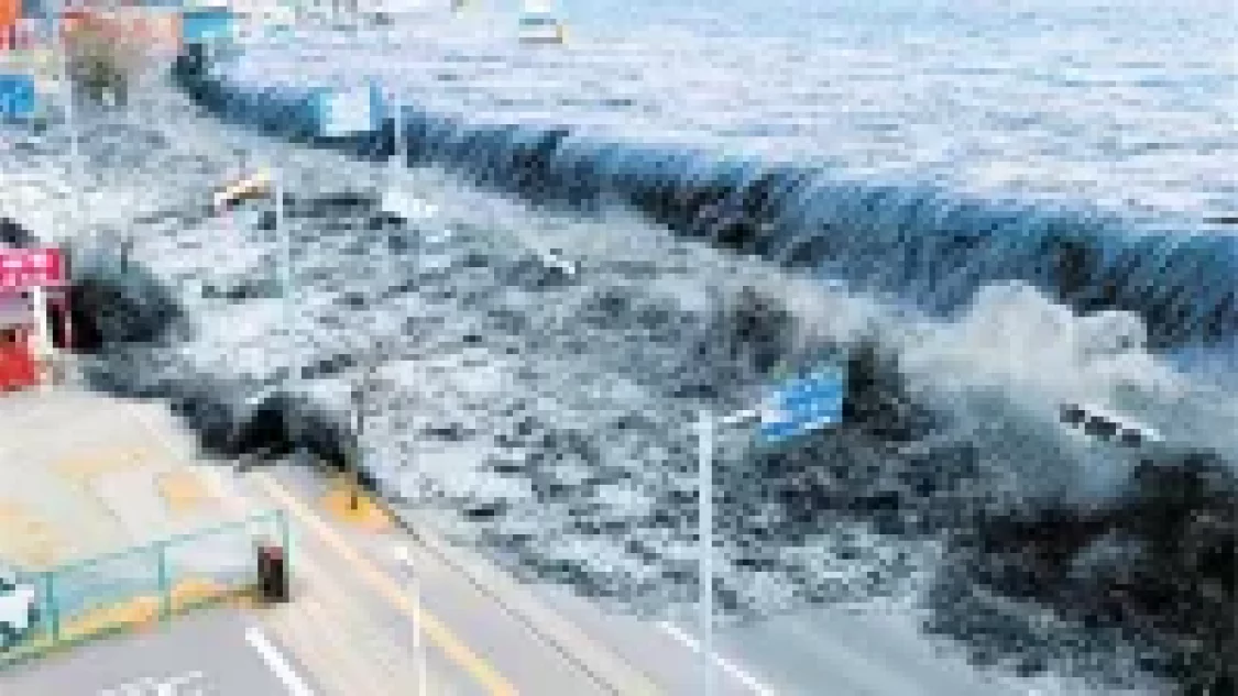 海啸的破坏力有多可怕?3D动画模拟,都觉得有些“头皮发麻”
