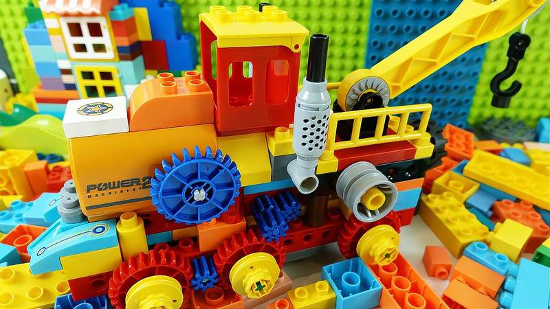 彩色积木建筑卡车玩具拼搭