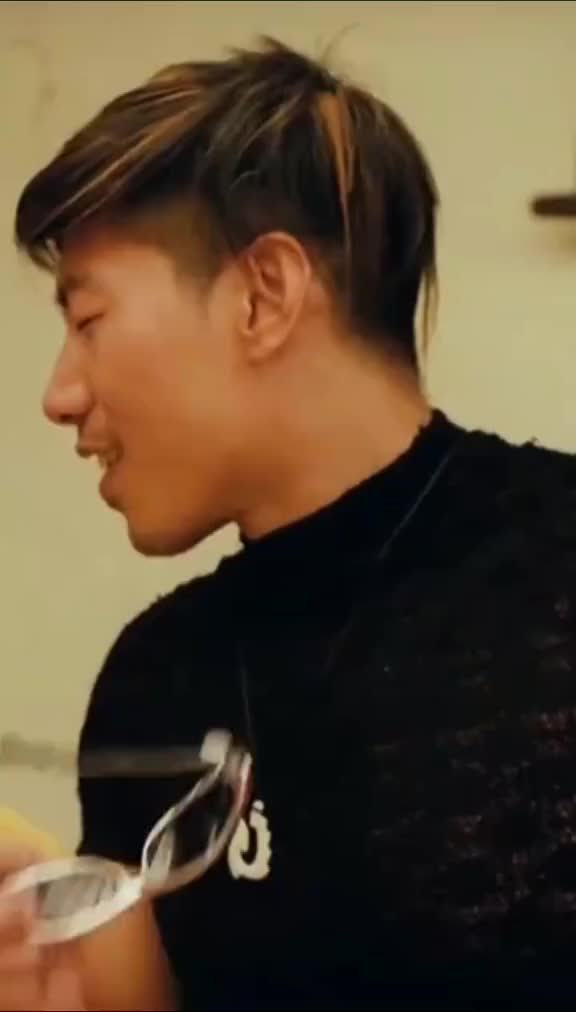 不得不说张耀扬的反派角色演的是出神入化,我怕他走大街上我都还怕,...