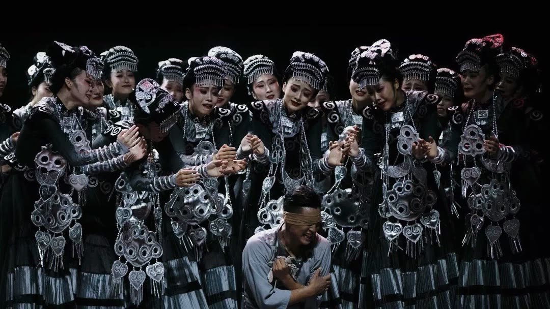 2017中国舞蹈第十一届“荷花奖”民族民间舞作品《银塑》