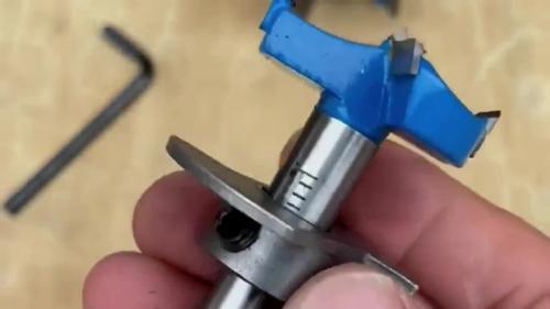 又一个二手车贩子的发明,可调节的定位开孔器,打孔深浅自己掌握!