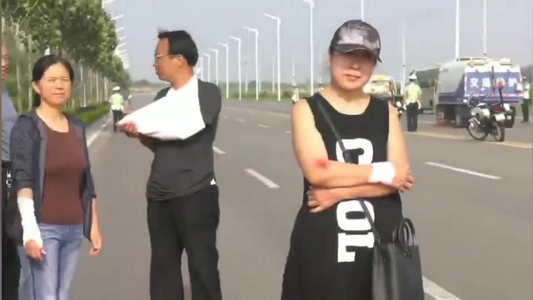 山西万荣公安交警大队处置突发性重大交通事故应急演练,为你们加油...