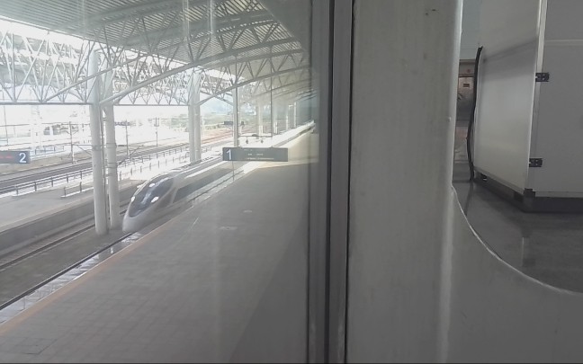 D5622(安庆-南京南)驶入铜陵宁安场1站台