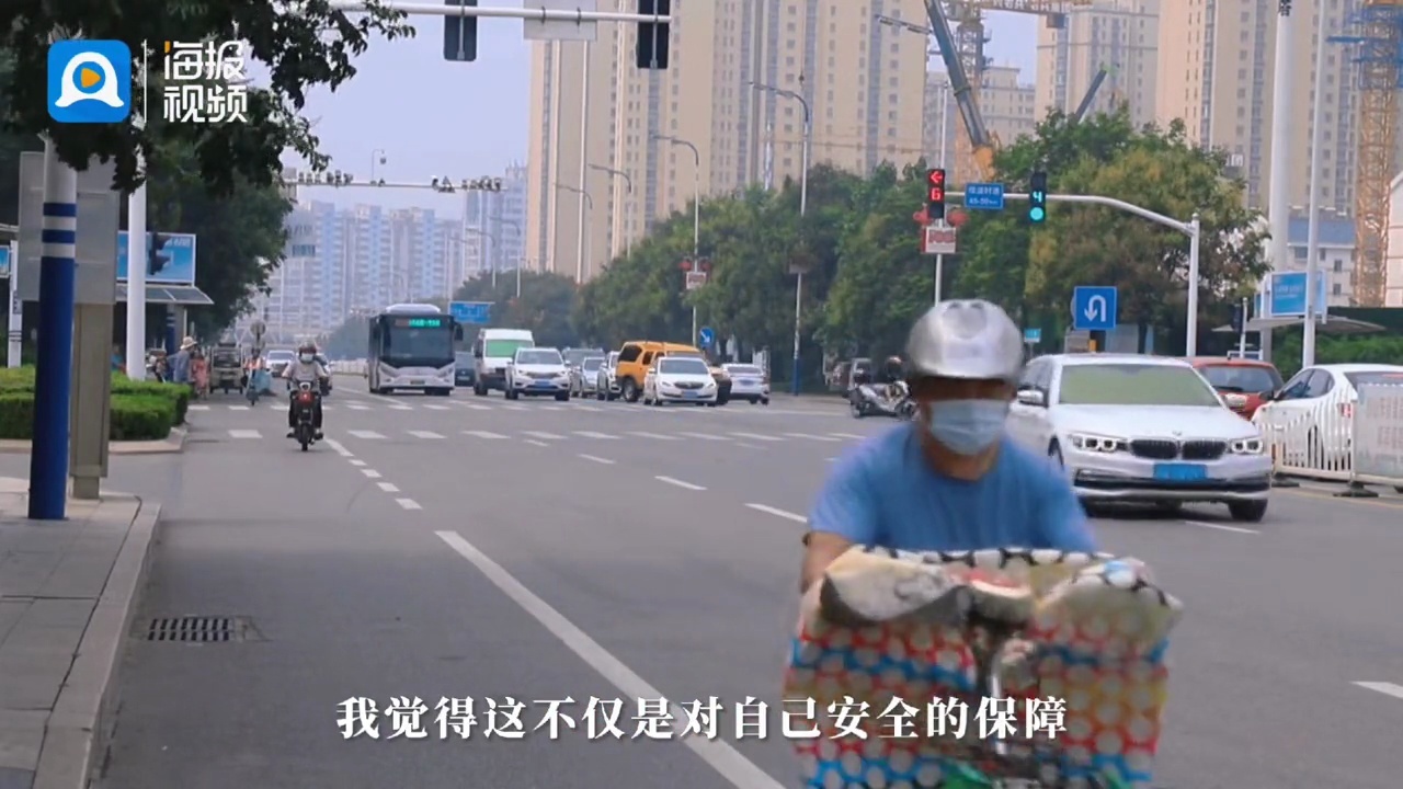 随着市民素质的提高,道路上的不文明现象日益减少,大家按规则出行、...
