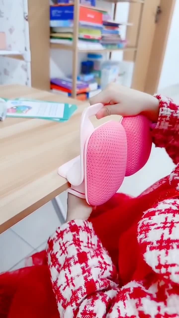孩子写字读书总是弯腰驼背,给他安排了这款坐姿矫正器