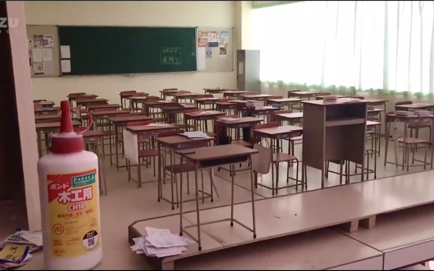 【微缩场景模型制作教程】日本高中生花了一年时间制作的微缩教室模型