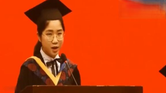 三峡大学毕业生演讲,这口才水平不输北大清华,学妹是中文系的吧