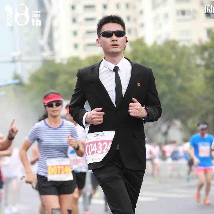 罗伯逊滴很漆黑 
