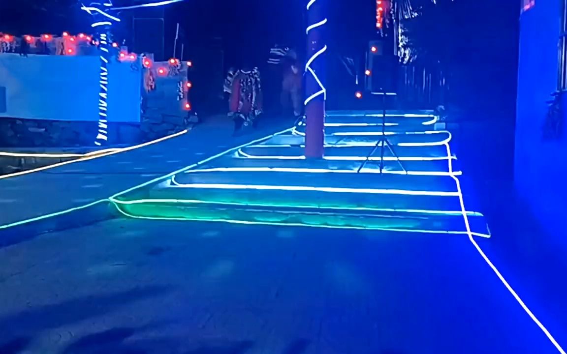拉面哥的村庄杨树行,元旦晚会舞狮表演,开启一年新的篇章!点赞