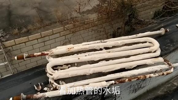 给不锈钢热水桶加一个保温层,防止散热过快,加热管过度工作